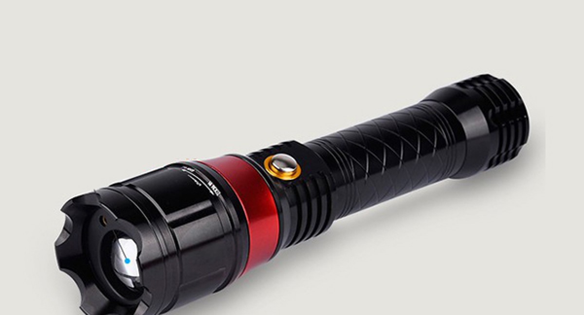 Đèn pin cầm tay bóng led siêu sáng cao cấp